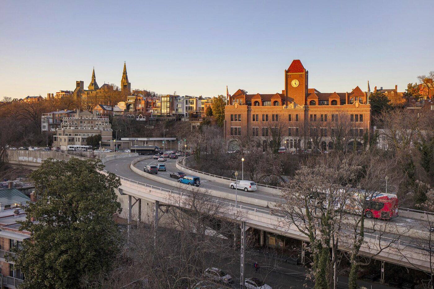 How to Get Around Washington, D.C., by Metro, Bus, Bike, and More