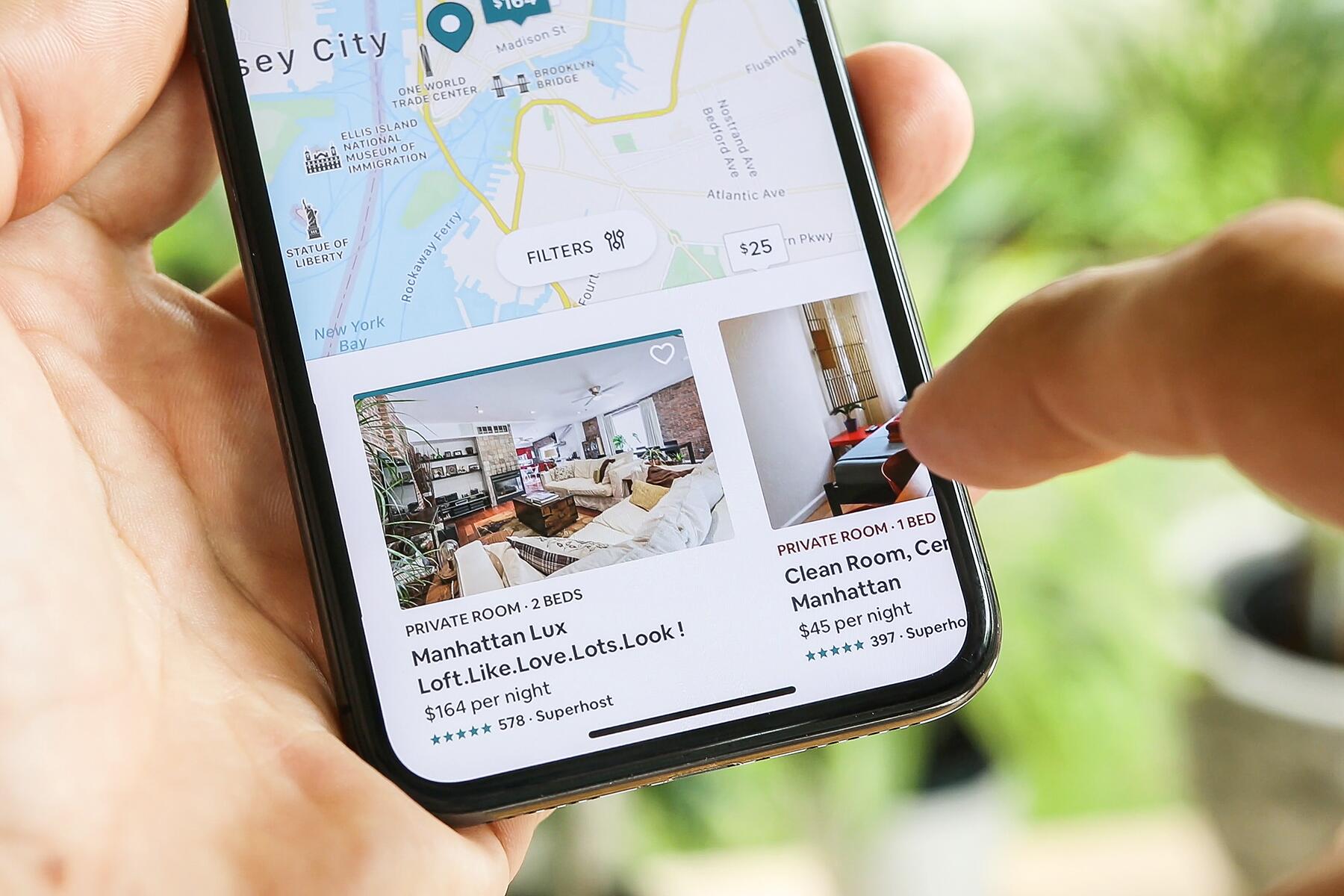 The Real Reason Airbnb and Vrbo Star Ratings Are So High