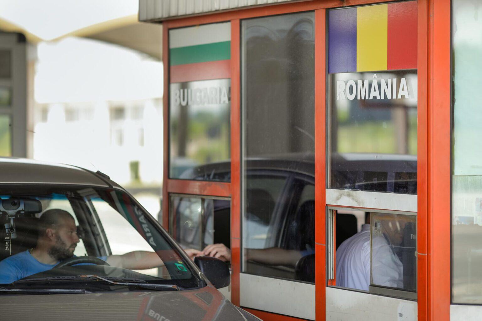 Canada Warns Travelers With “X” Gender Marker About U.S. Entry