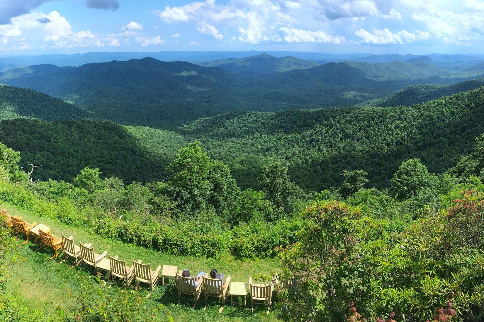 The Best 8-Day Itinerary for a Blue Ridge Parkway Road Trip