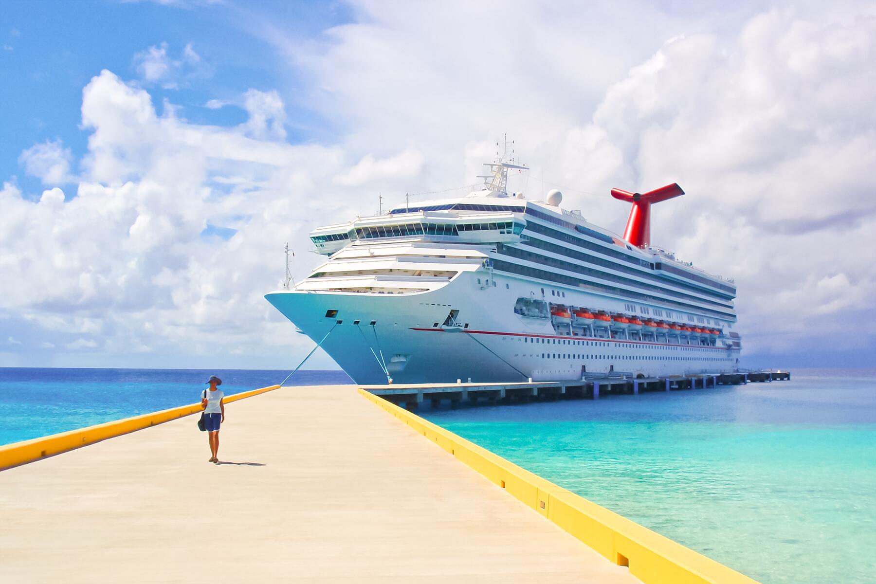 Unspoken Rules for Dressing the Part for Cruise Ship Dining